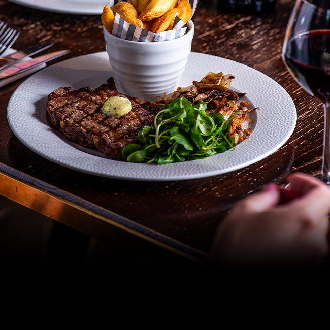 Country Pub in Newton Abbot | The Coombe Cellars